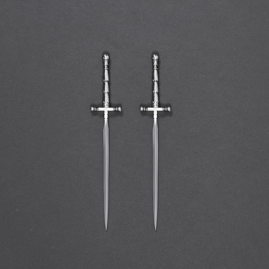 Darksword Armory - Handcrafted Medieval Swords + Daggers - Touch of Modern
