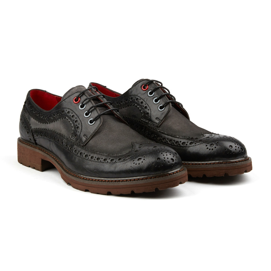 J75 by JUMP - Style-Savvy Leather Shoes - Touch of Modern