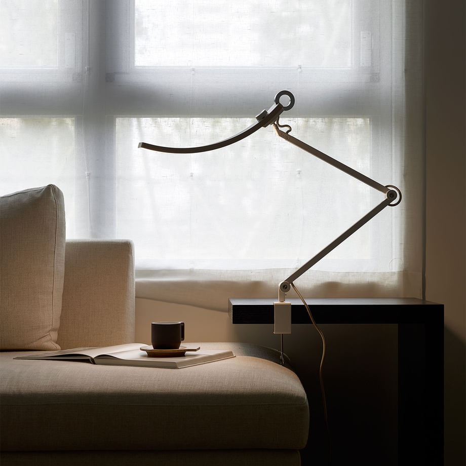 QisDesign - LED Floor & Table Lighting - Touch of Modern