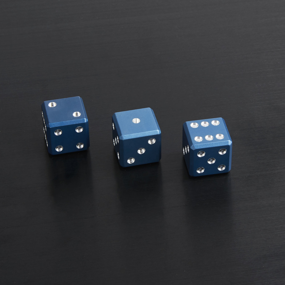 Gravity Dice - Metal Playing Dice - Touch of Modern