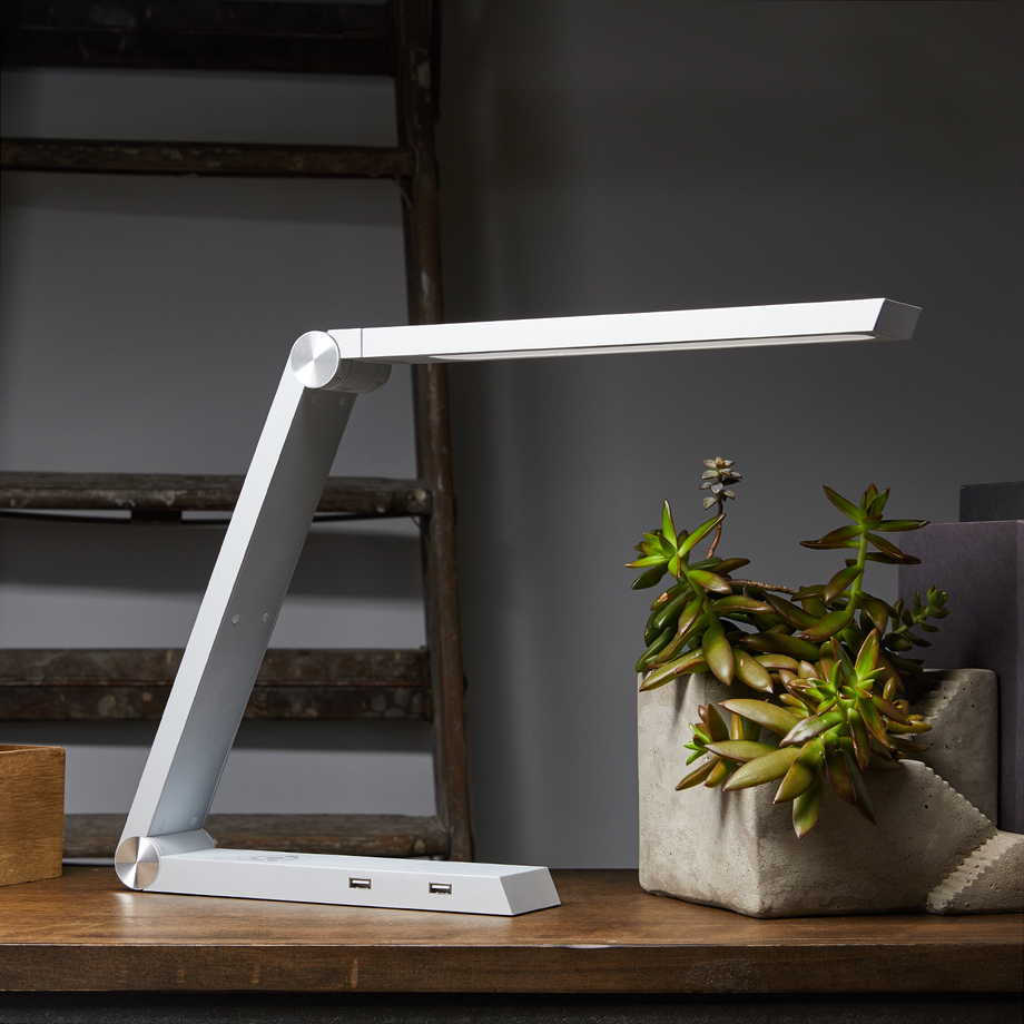 Edge Industry - Wireless Charging Modern LED Lamp - Touch of Modern