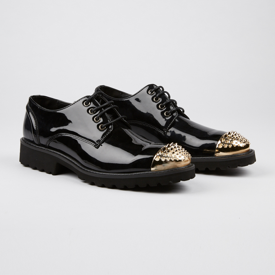 J75 by JUMP - Style-Savvy Leather Shoes - Touch of Modern
