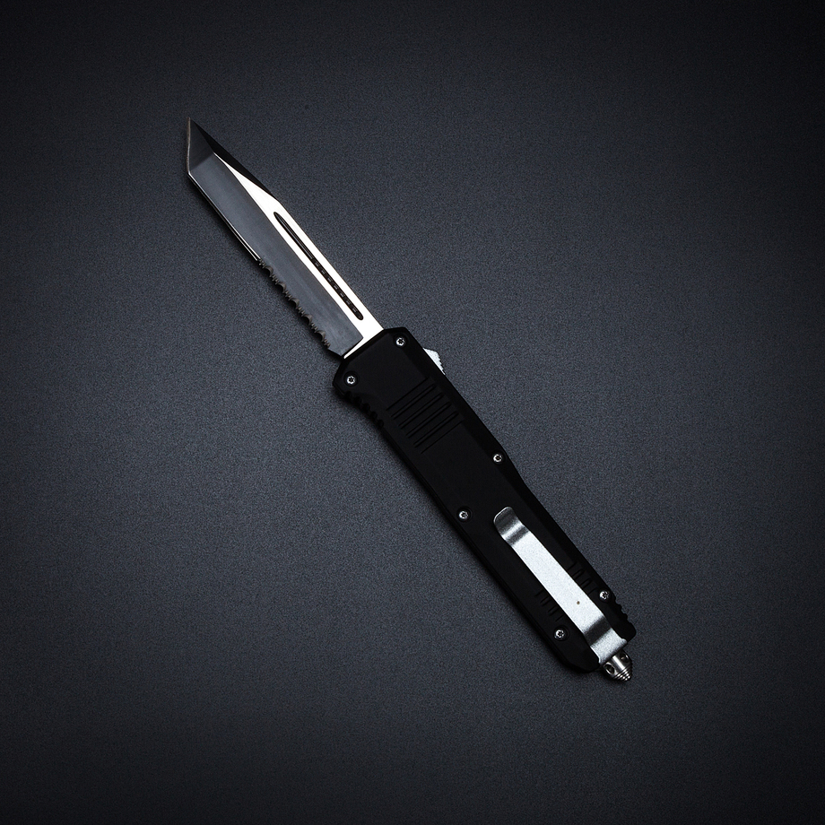 Tekto - Rugged Automatic Knives - Touch of Modern