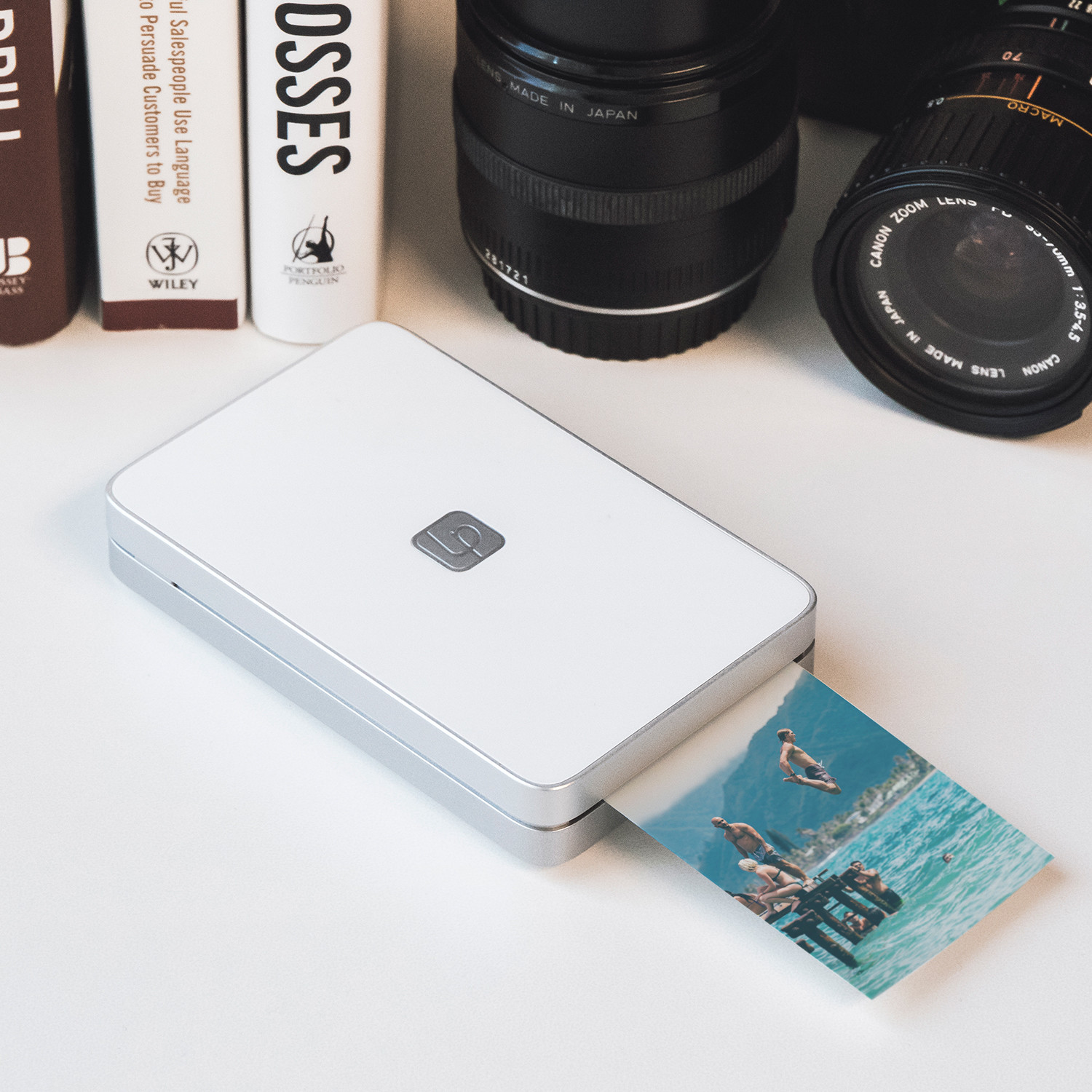 Hyperphoto Augmented Reality Printer + 110 Pack Film - Lifeprint ...