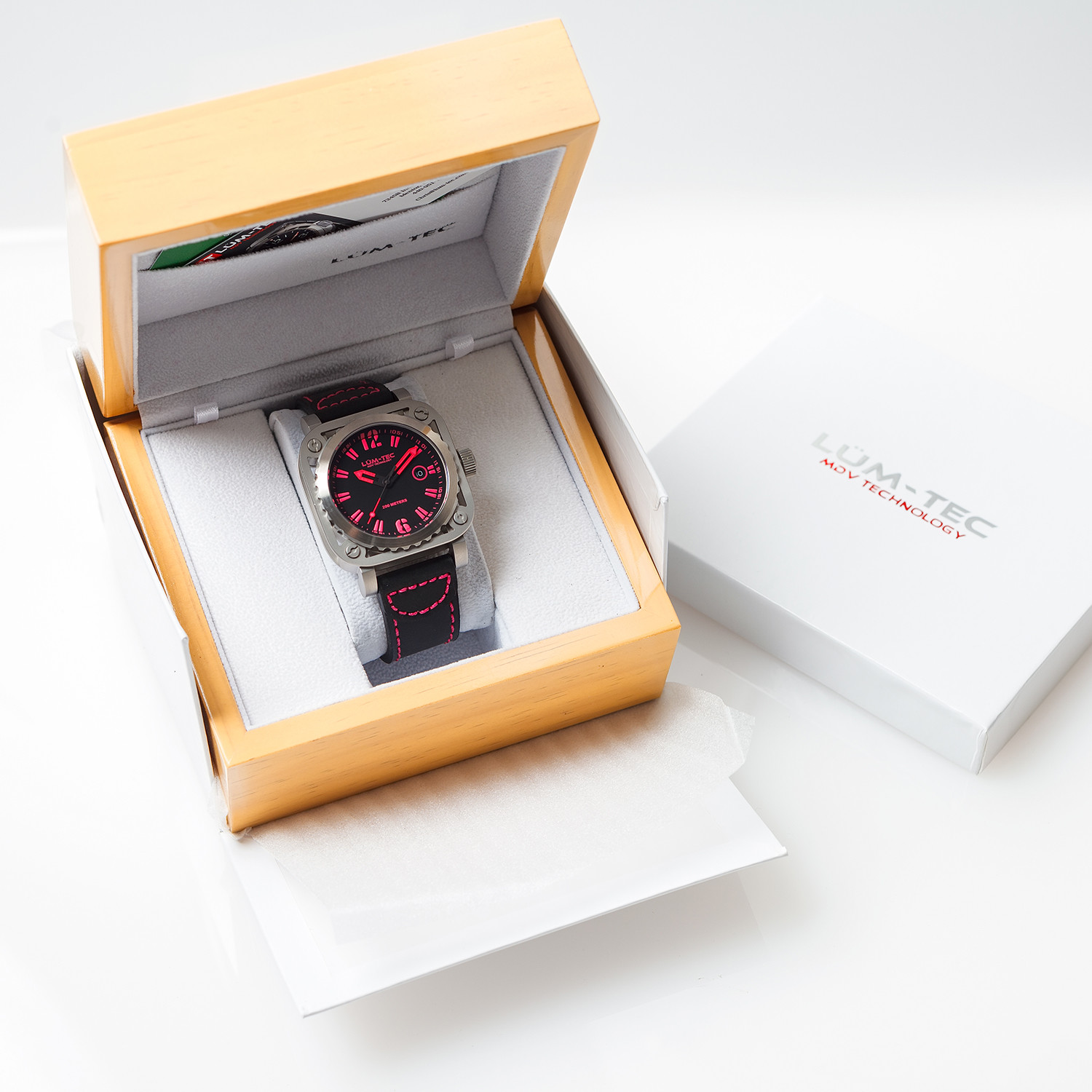 Lum-Tec G10 Quartz // LTG10 - Lum-Tec - Touch of Modern