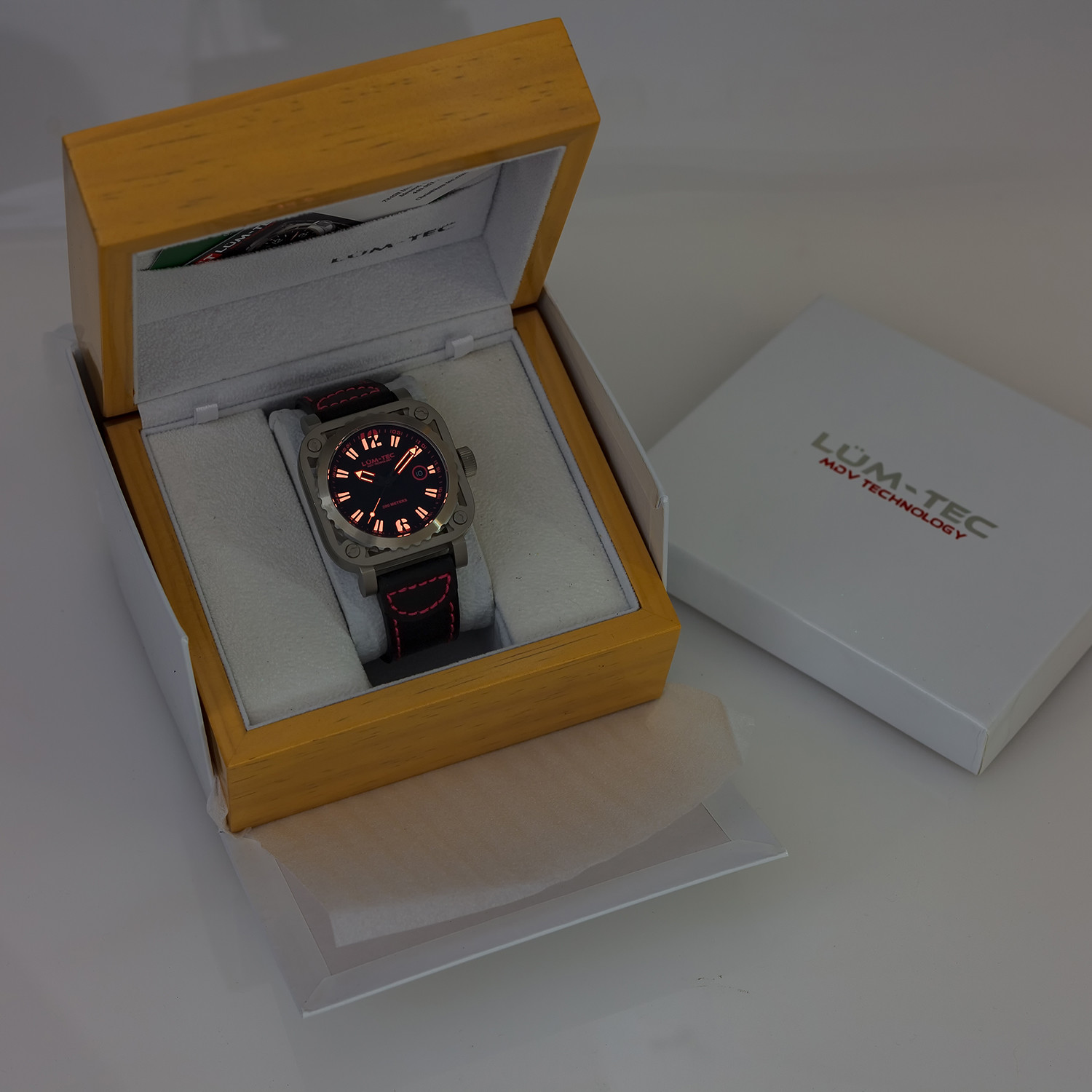 Lum-Tec G10 Quartz // LTG10 - Lum-Tec - Touch of Modern