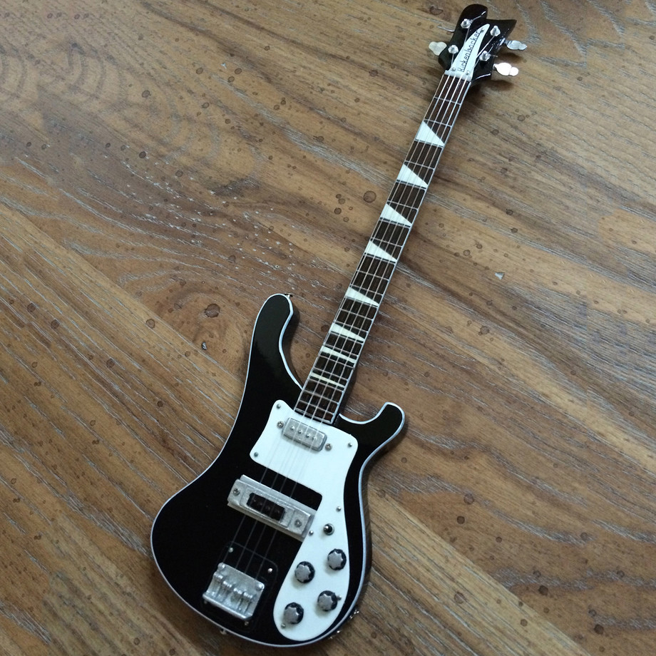 AXE HEAVEN® - Licensed, Mini Guitar Replicas - Touch of Modern