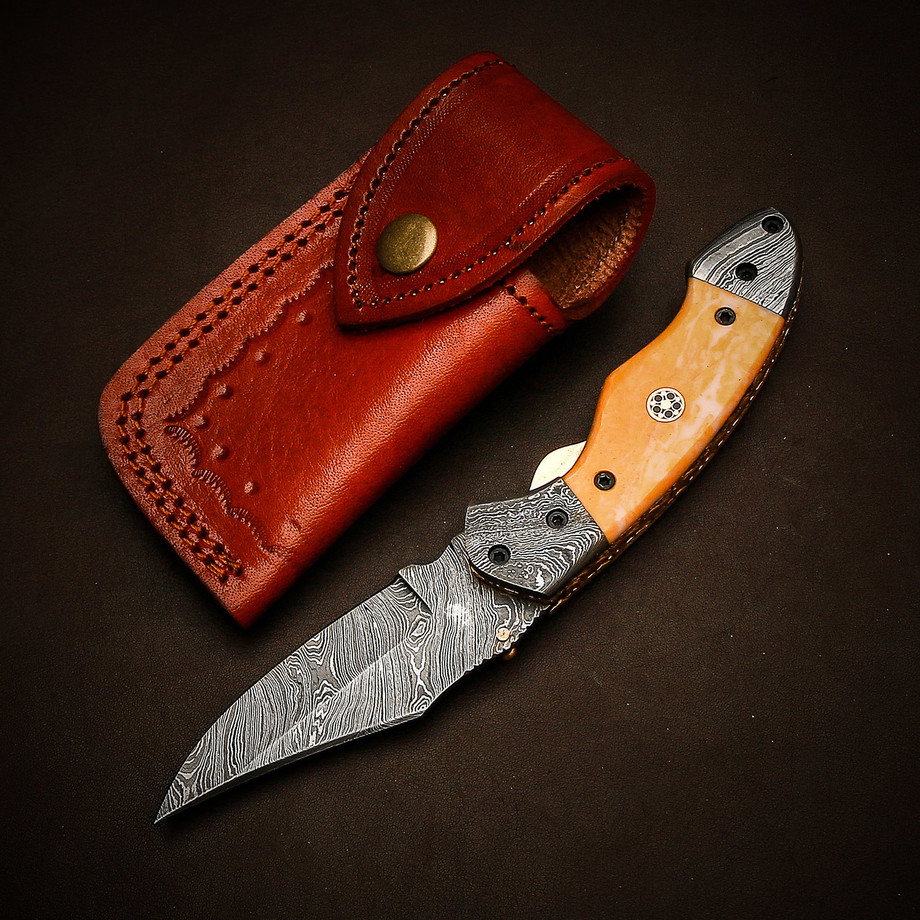 Vision Knives - Versatile Damascus Steel Blades - Touch of Modern