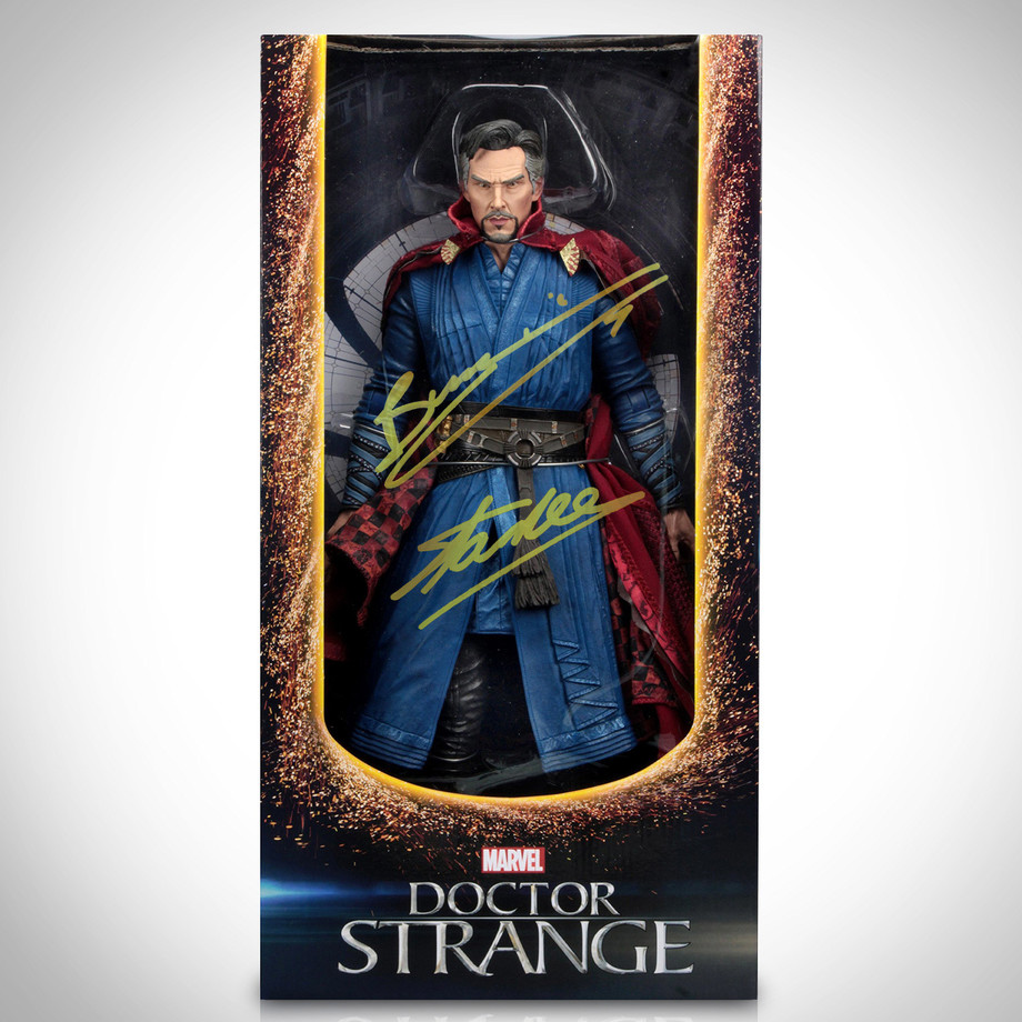 Signed Marvel Memorabilia By RARE-T - Featuring Captain Marvel - Touch ...