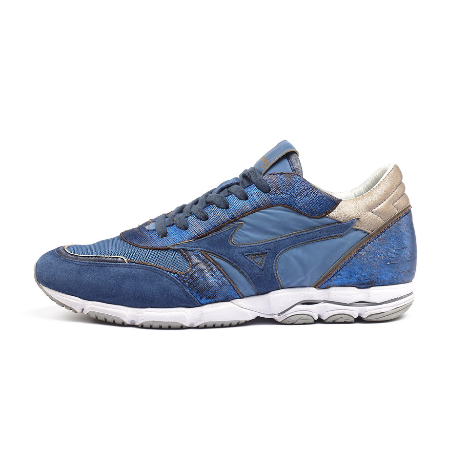 Mizuno - Fashionable Sport Sneakers - Touch of Modern
