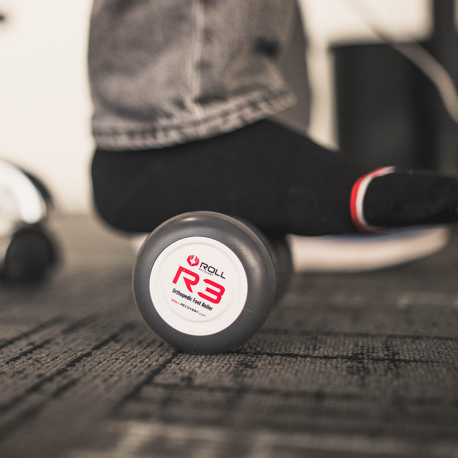 R3 (Gray) - ROLL Recovery - Touch of Modern