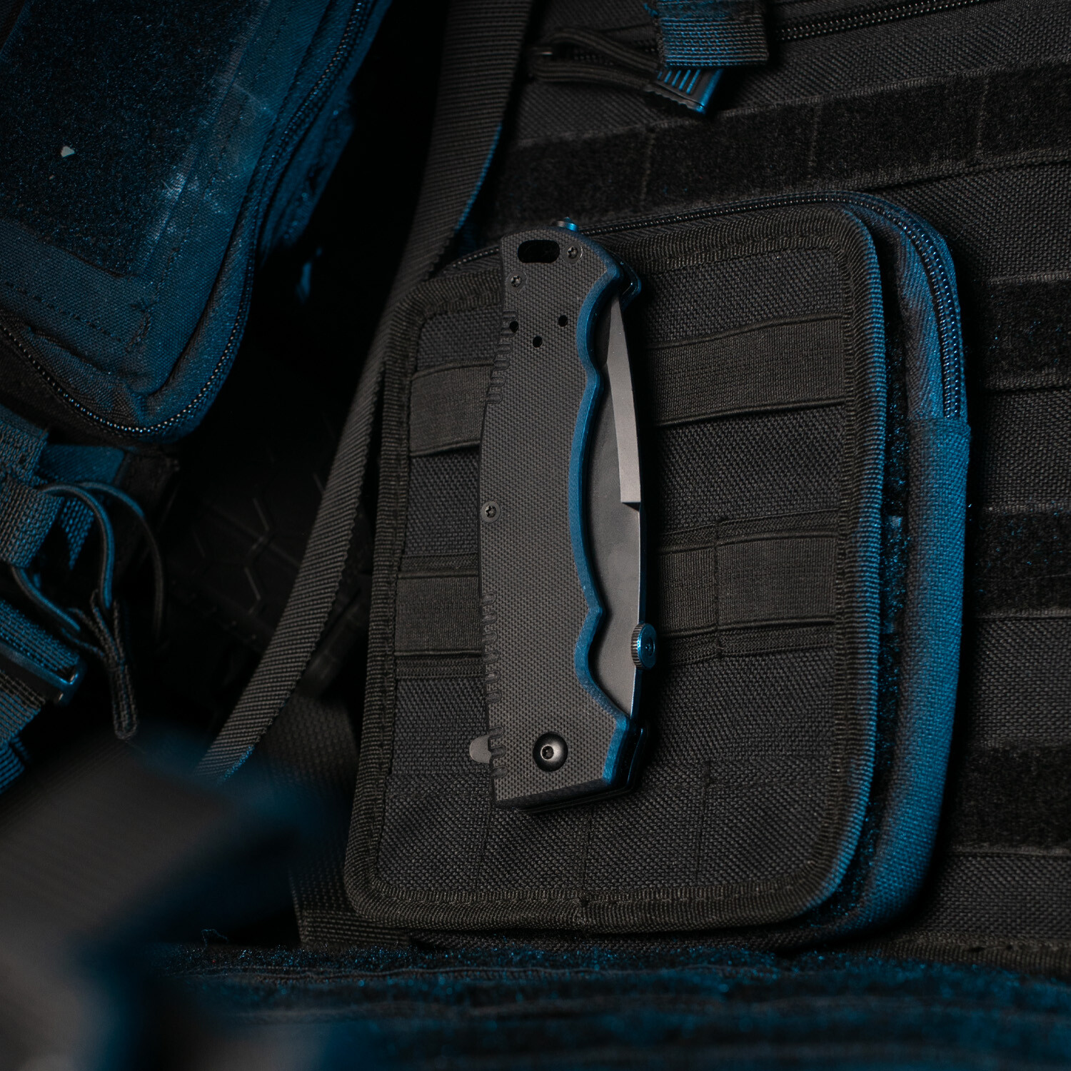 Phantom with Tanto Blade - Raven Crest Tactical - Touch of Modern