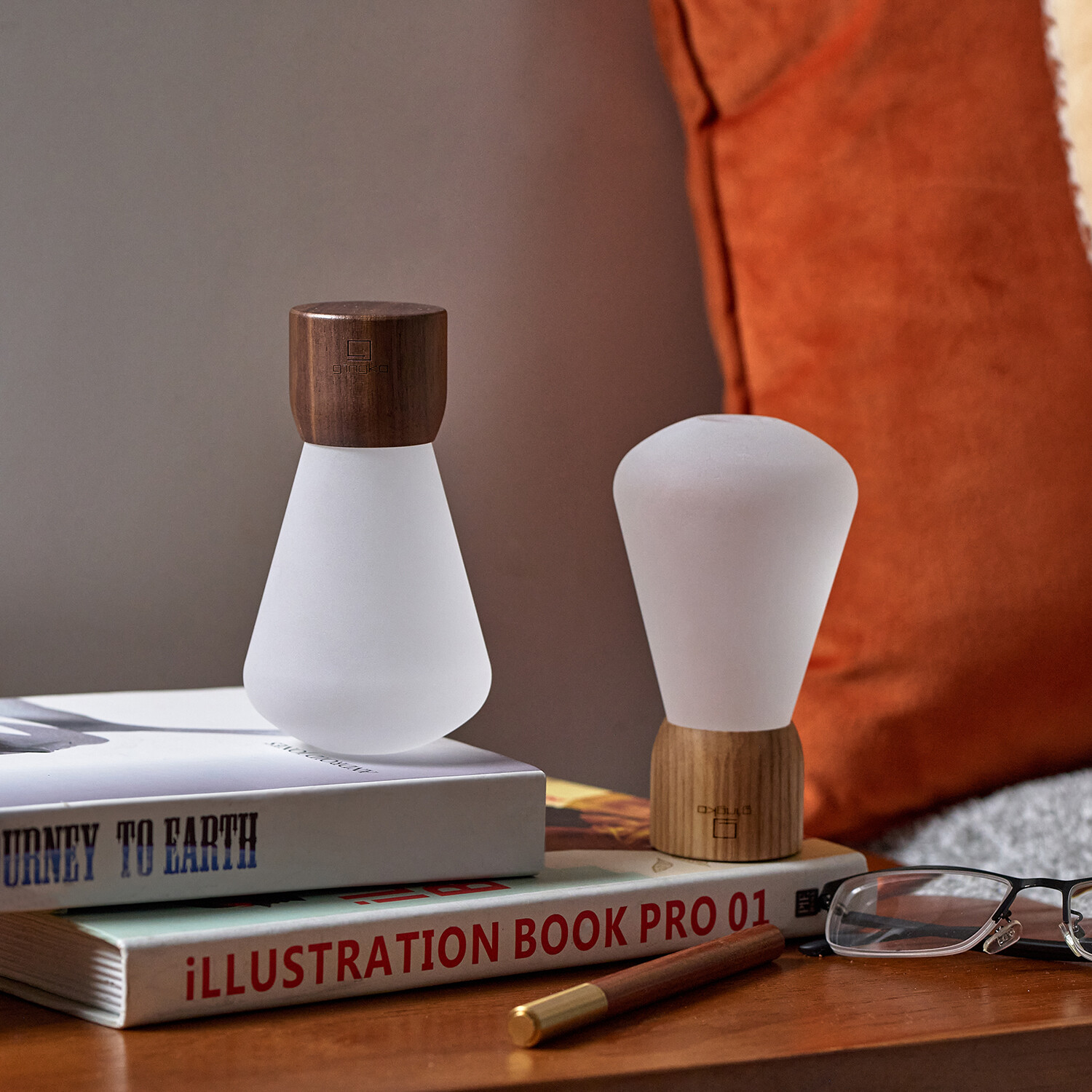 Pentagon Desk Bulb // Mini White Ash Wood - Gingko Eco - Touch of Modern