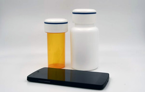 Pillsy - The Intelligent Pill Cap - Touch of Modern