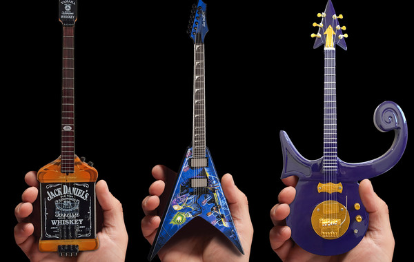 Axe Heaven® - Licensed Mini Guitar Replicas - Touch of Modern